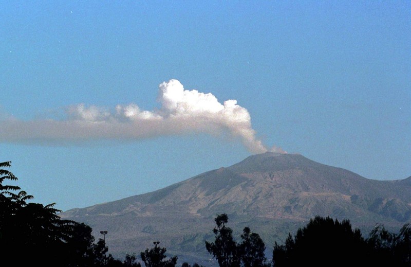 Flights resume at Italy’s Catania after Etna ash disruption