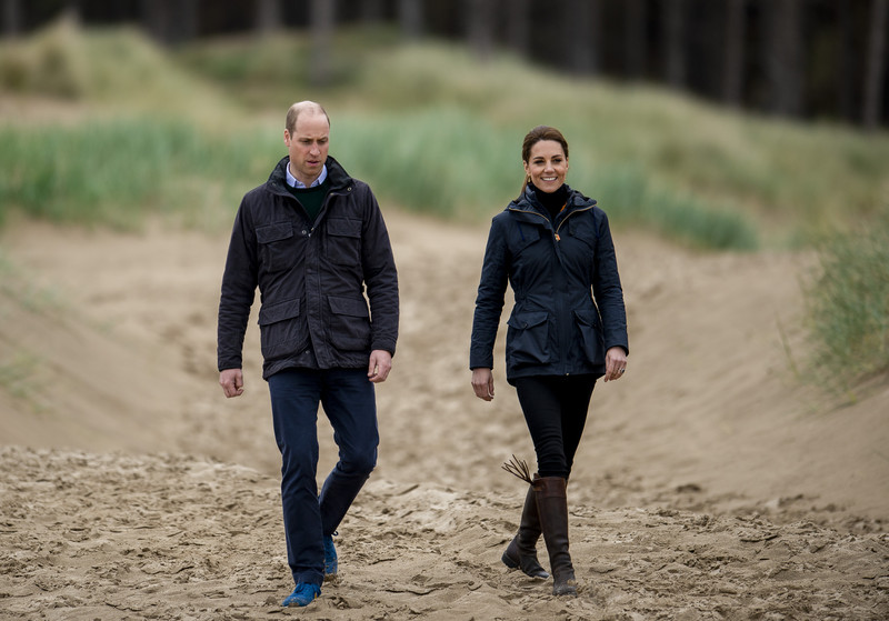 Prince William and family take budget airline flight week after Prince ...