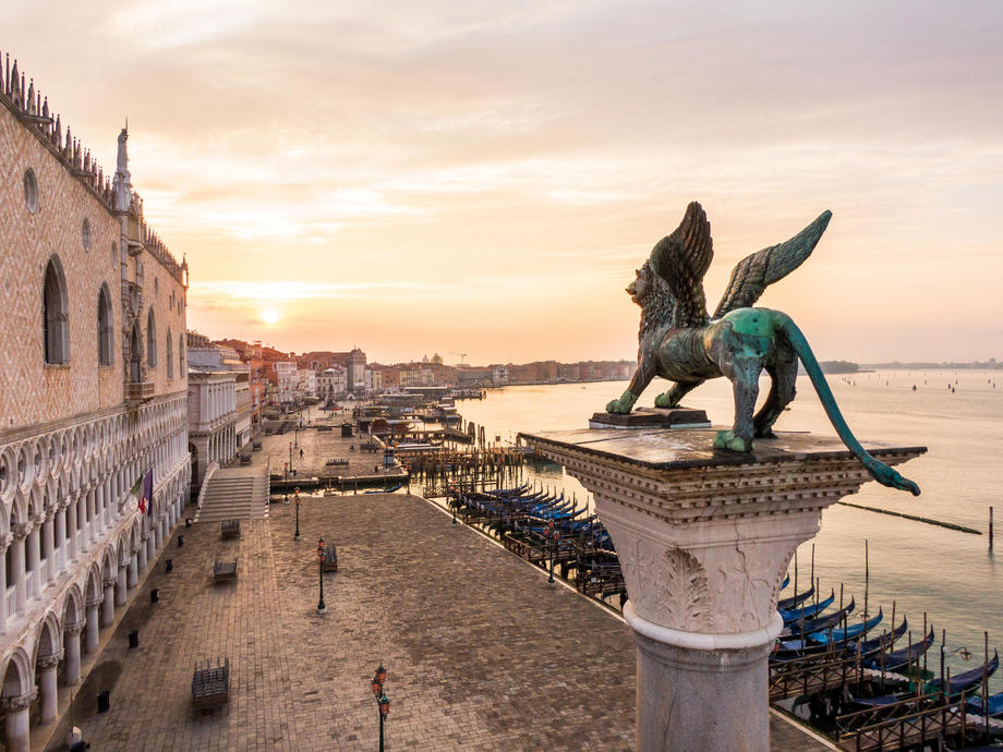 Venice population falls below 50,000 for first time - The Dispatch