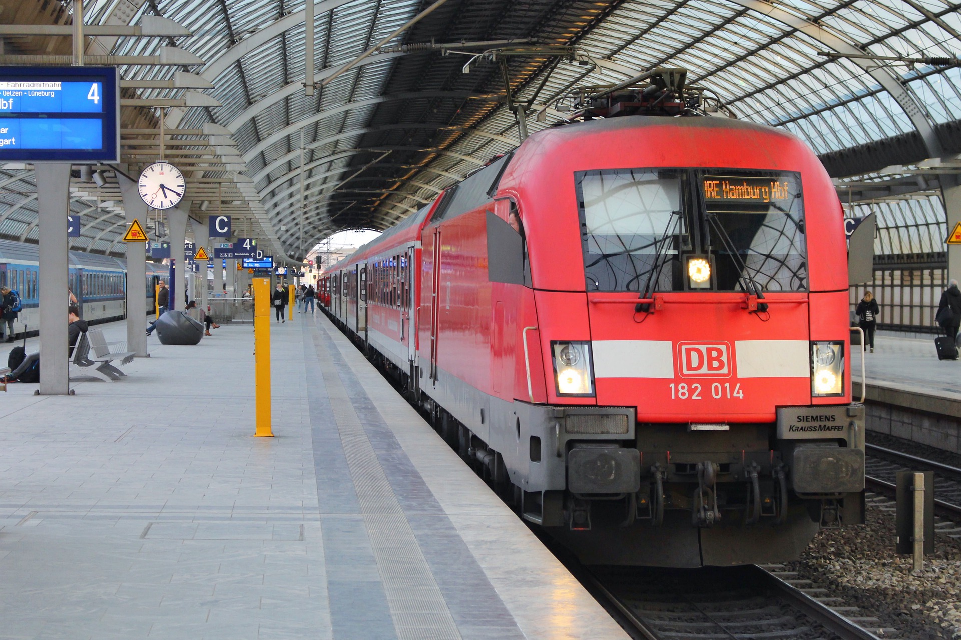 German rail stops trains in half of country due to hurricane – THE ...