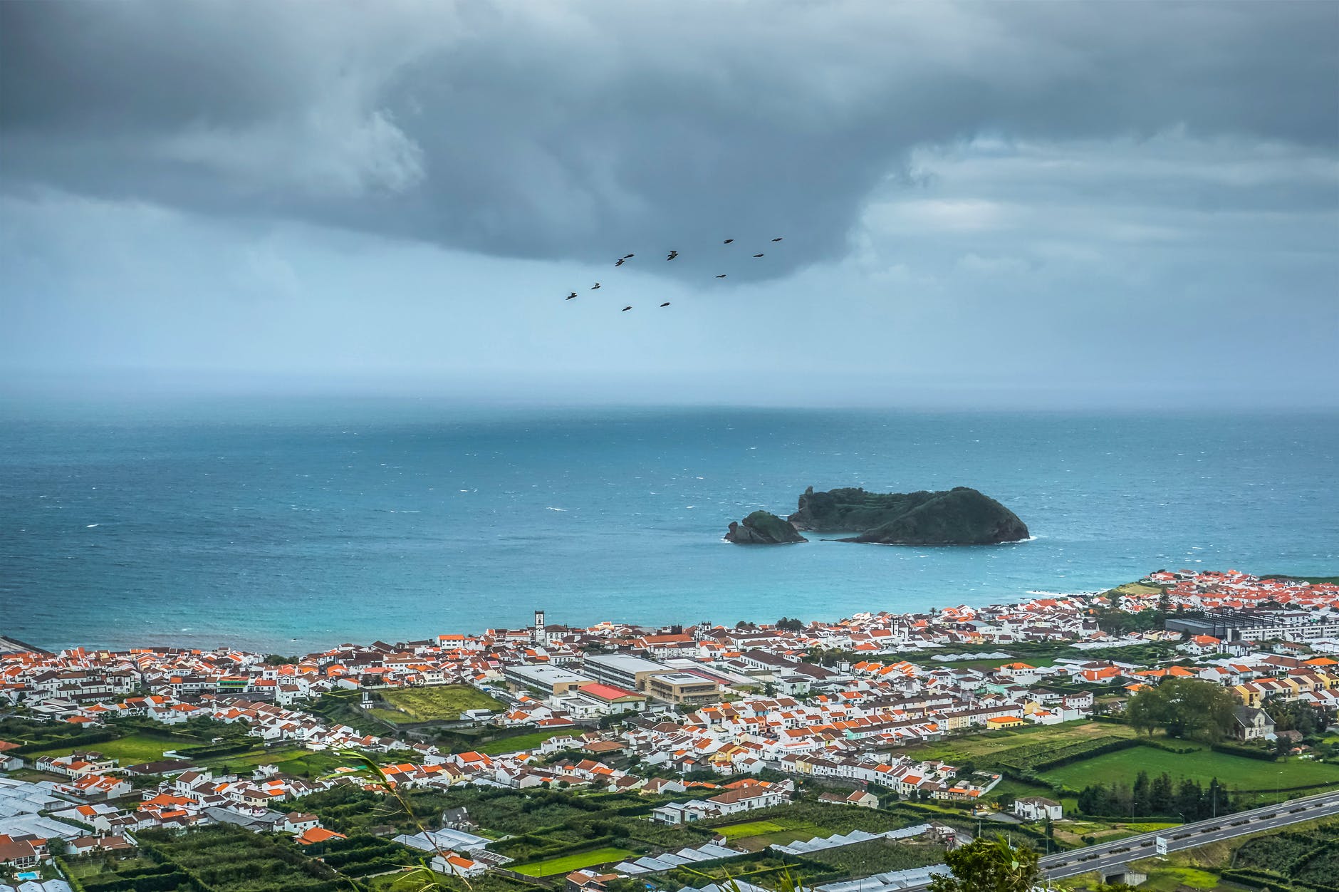 Seismic activity on Azores volcanic island remains above normal levels
