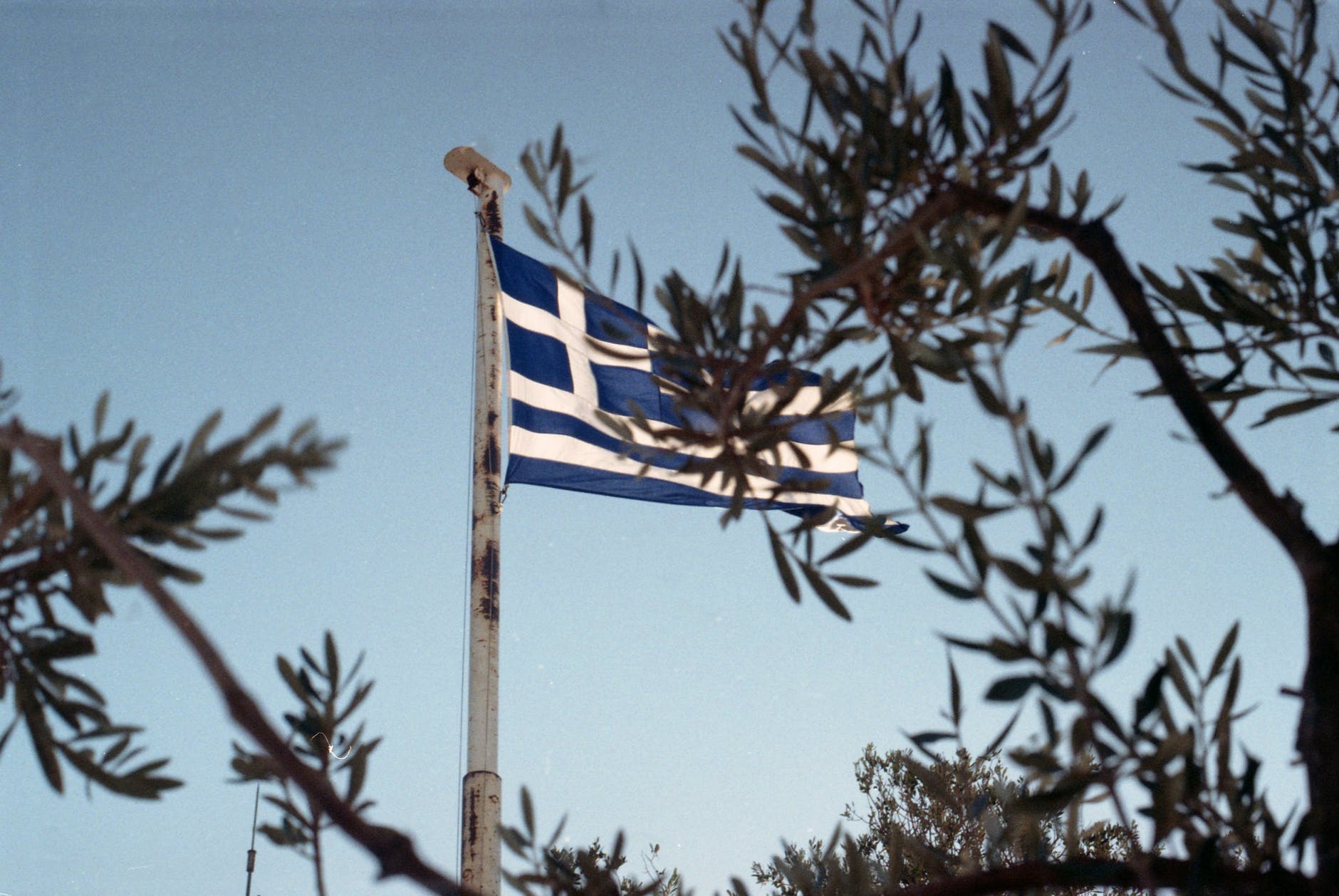 Greece to raise minimum wage from May 1 to boost low incomes
