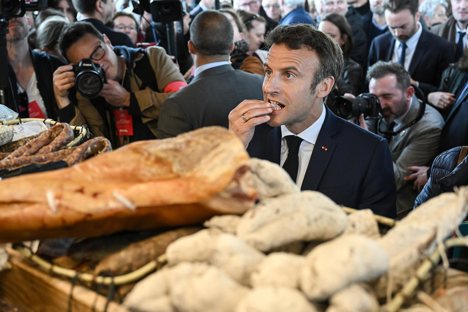 Record French inflation adds to pressure on Macron