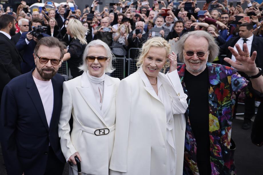 Photo Story: First public appearance in 14 years of all four members of ...