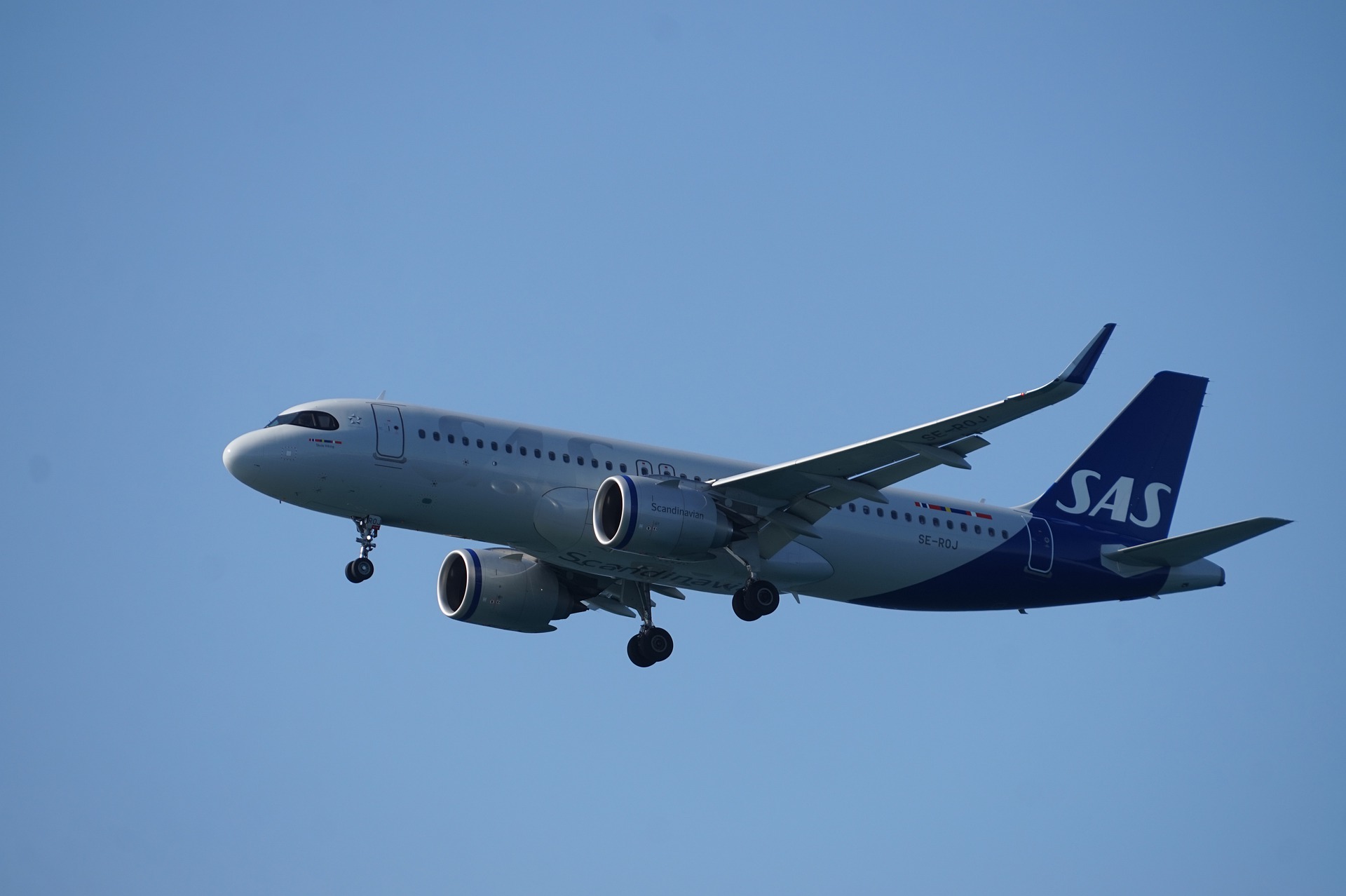 SAS to cancel 1,000 flights in April after jet fuel price doubles in 10 ...