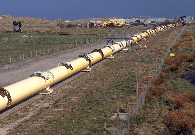 EU keeps EastMed gas pipeline on new list of priority projects