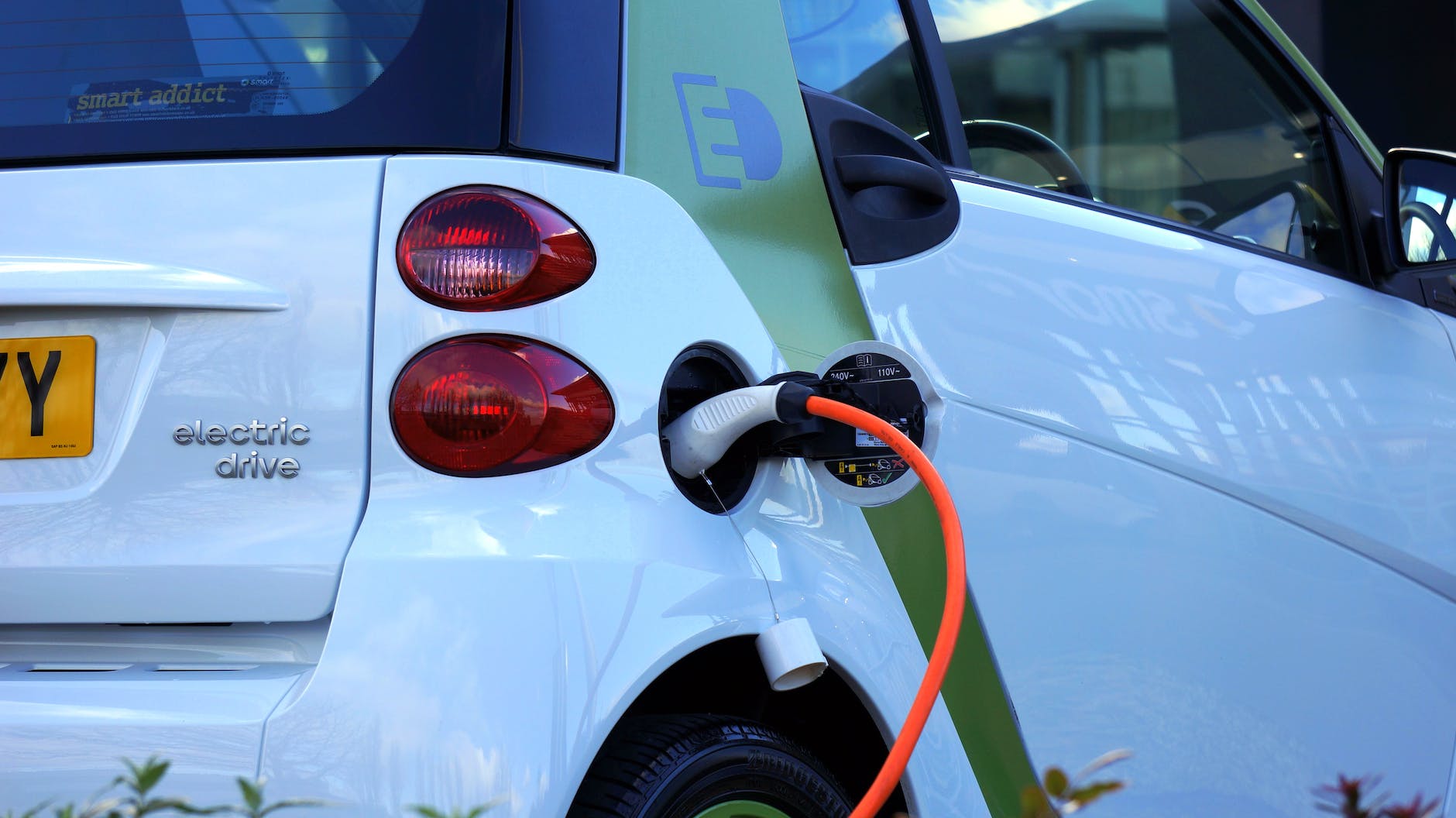 Electric vehicles confront the leap to the mass market