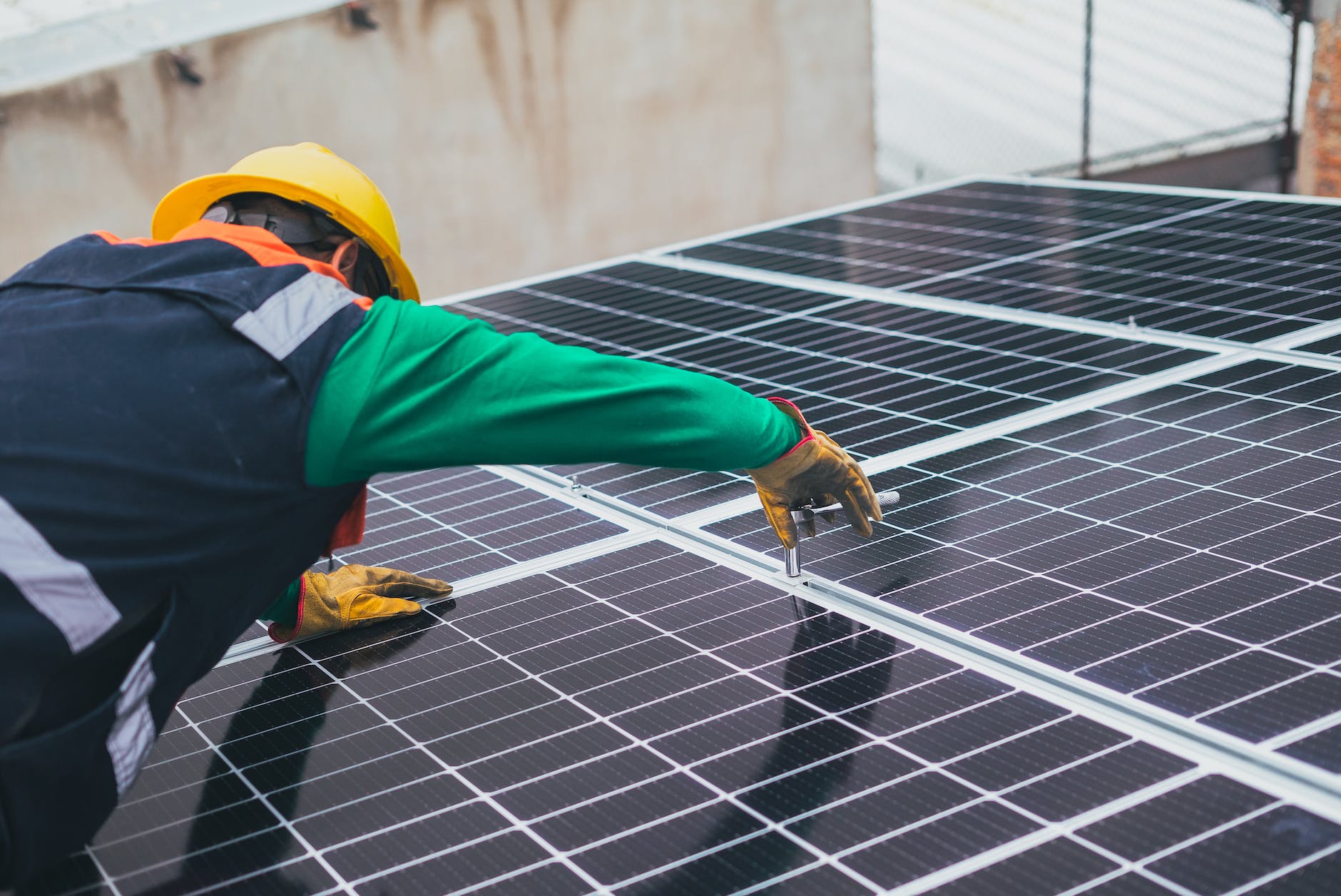 Tokyo makes solar panels mandatory for new homes built after 2025