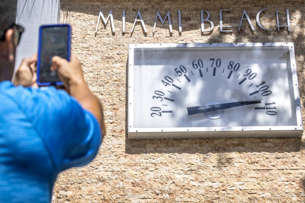Photo Story: Extreme hot weather and high ocean temperatures in Florida