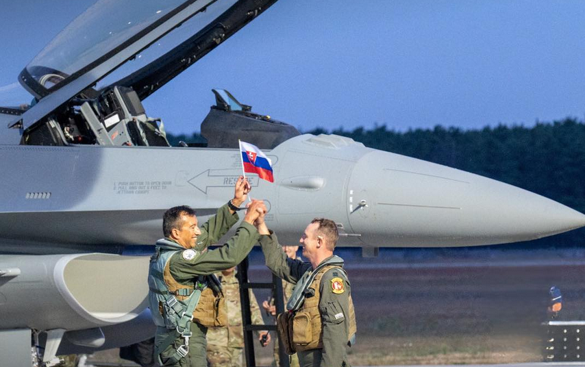 Slovakia gets first new F-16s to boost air defence - The Dispatch